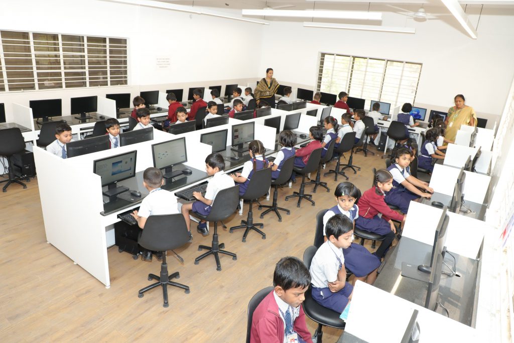 Computer Lab – Chandrakant Patil English Medium School